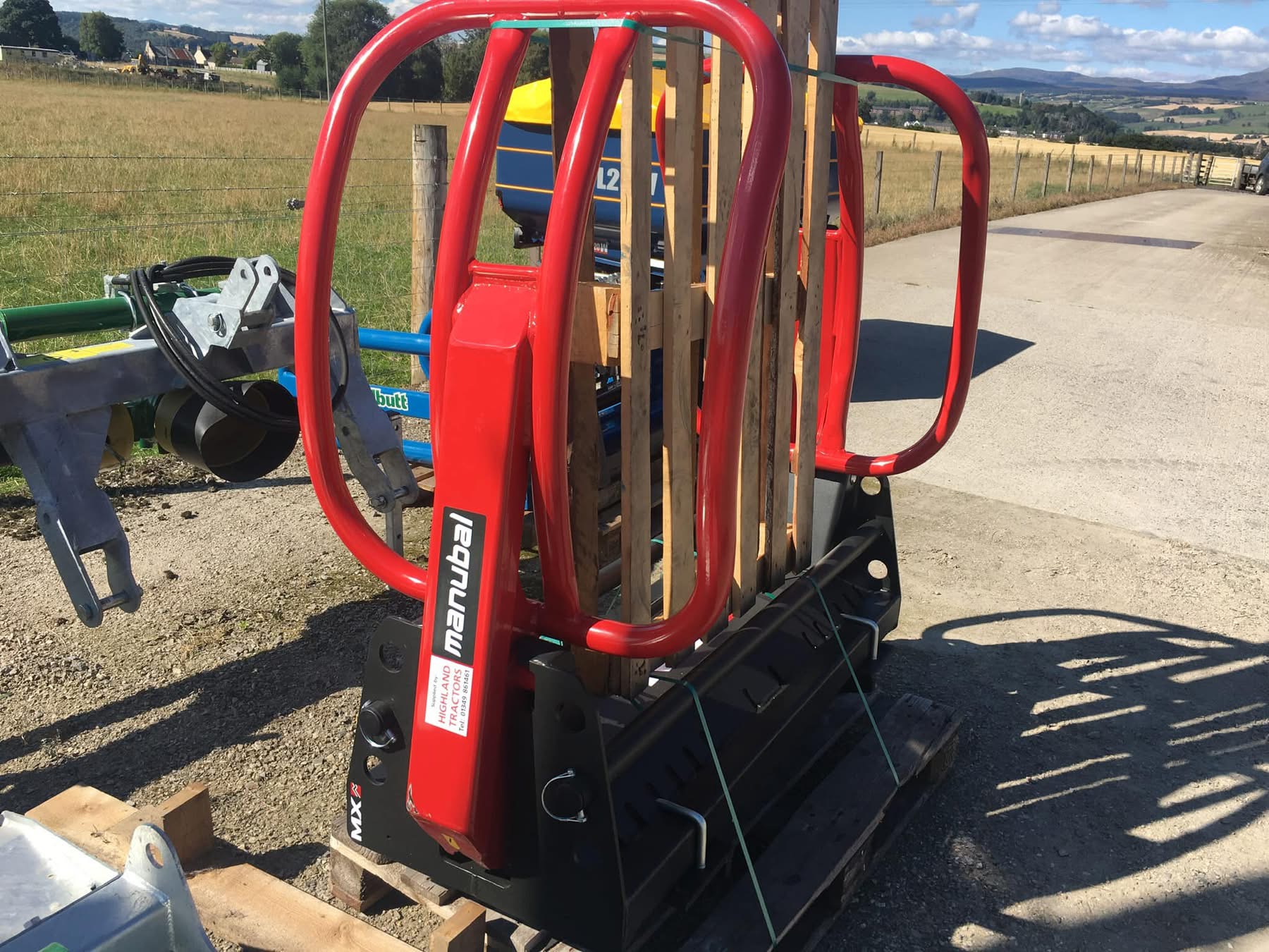 MX C40 WRAPPED BALE HANDLER - Highland Tractors